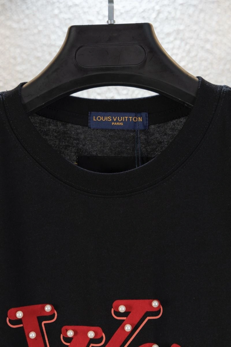 Precise copy Louis Vuitton T-Shirts