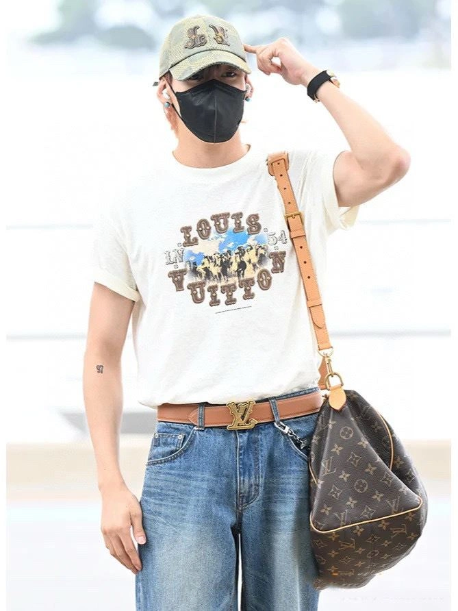 Precise copy Louis Vuitton T-Shirts