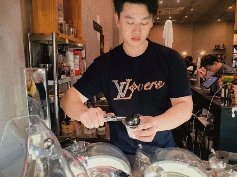 Factory-made Louis Vuitton T-Shirts