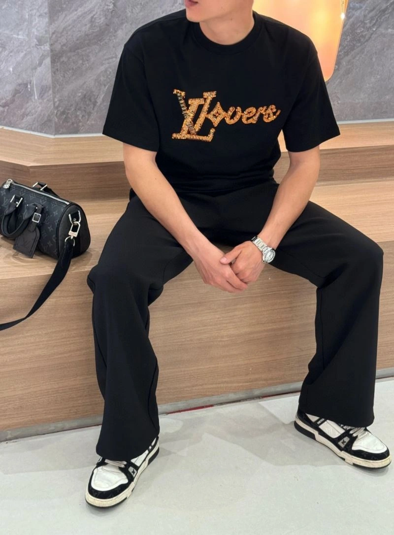Factory-made Louis Vuitton T-Shirts