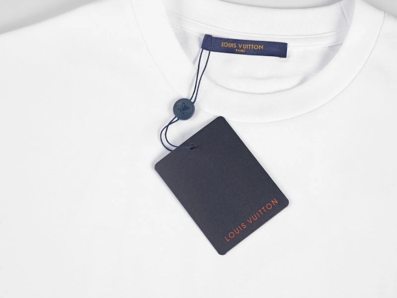 Exact replica Louis Vuitton T-Shirts