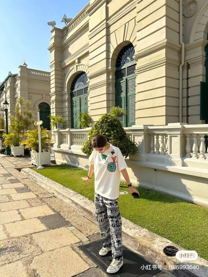 Real Louis Vuitton T-Shirts