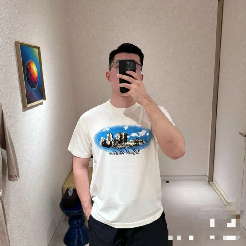 Factory-made Louis Vuitton T-Shirts