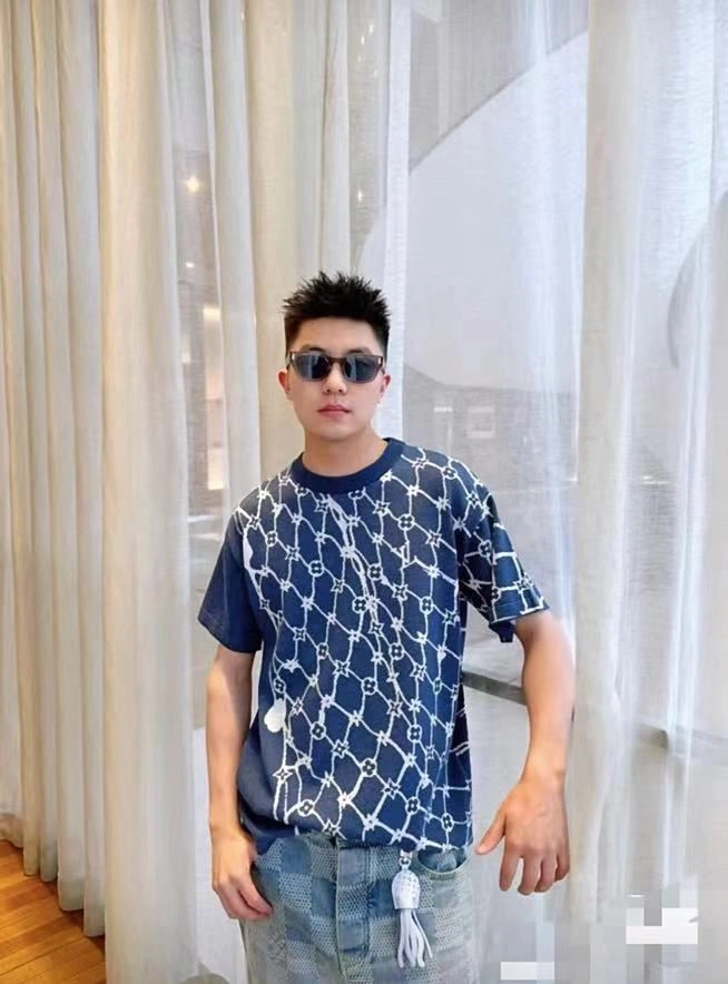 Economical Louis Vuitton T-Shirts