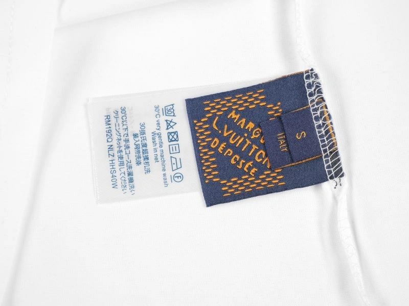 Indistinguishable Louis Vuitton T-Shirts