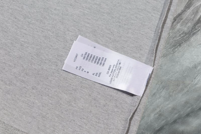 Precise copy Louis Vuitton T-Shirts