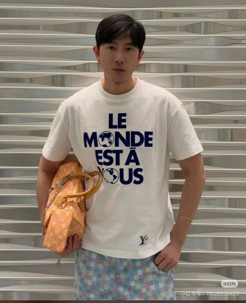 Top match Louis Vuitton T-Shirts