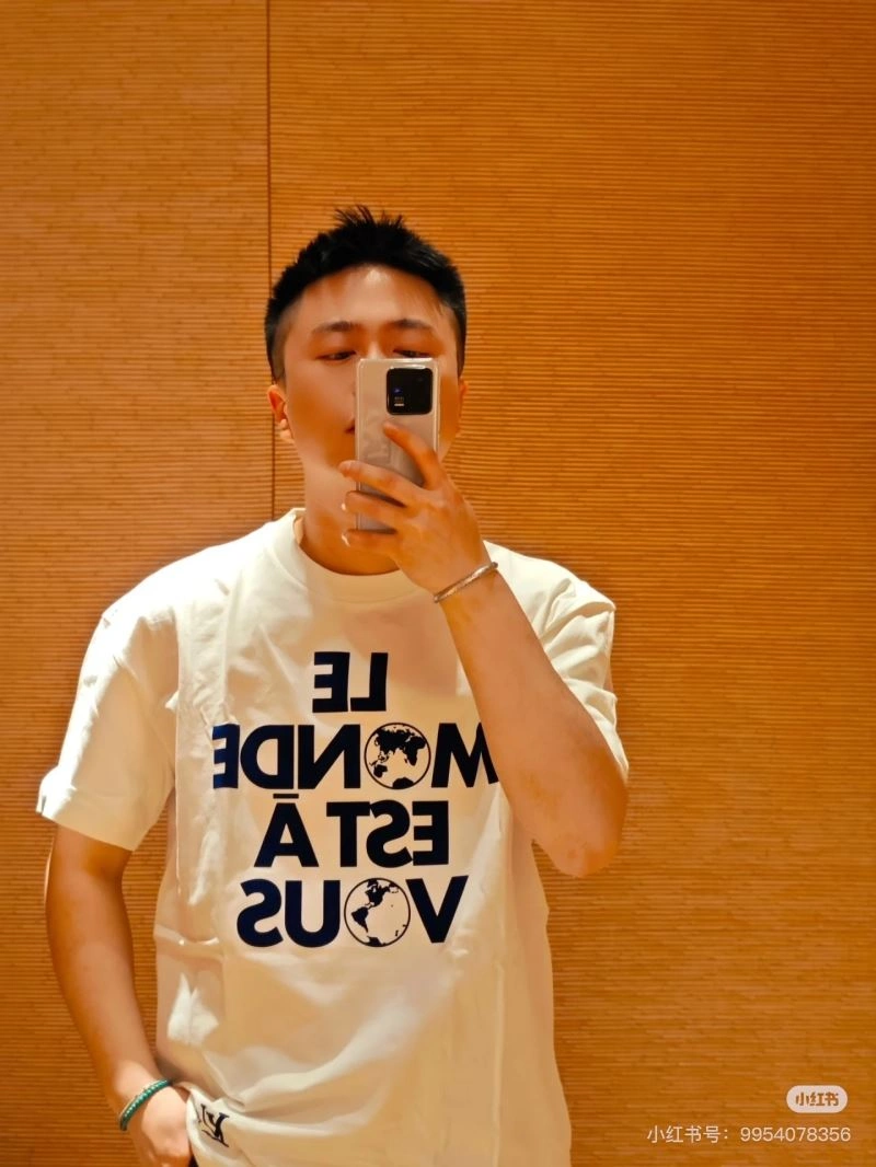 Top match Louis Vuitton T-Shirts