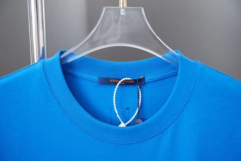 Exact replica Louis Vuitton T-Shirts