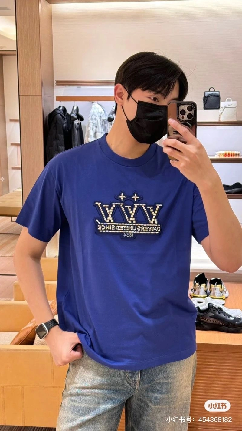 Exact replica Louis Vuitton T-Shirts