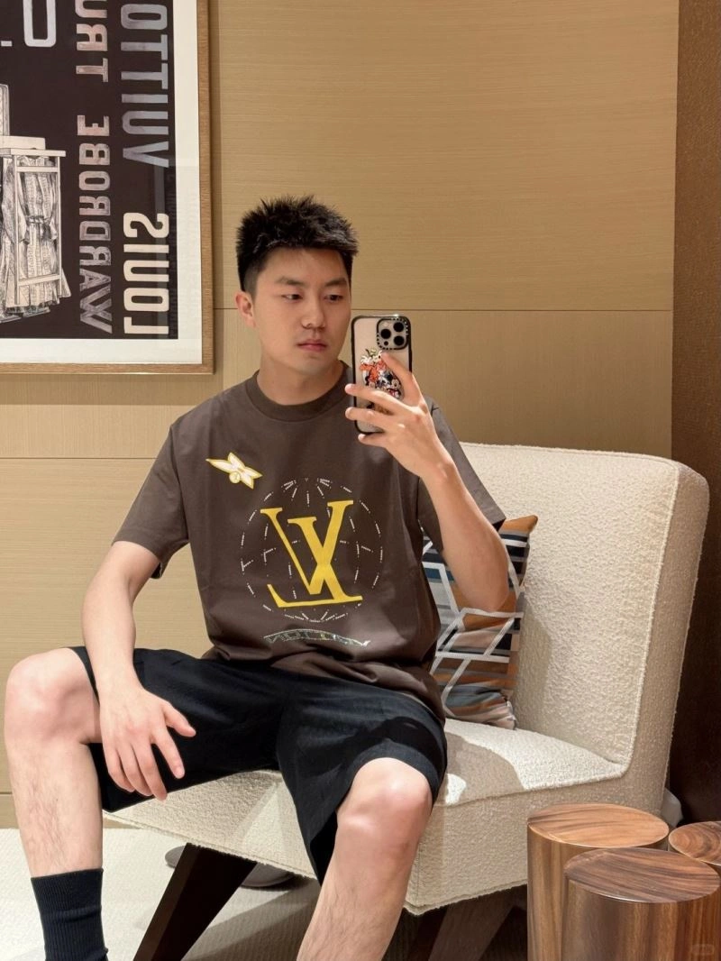 1:1 copy Louis Vuitton T-Shirts