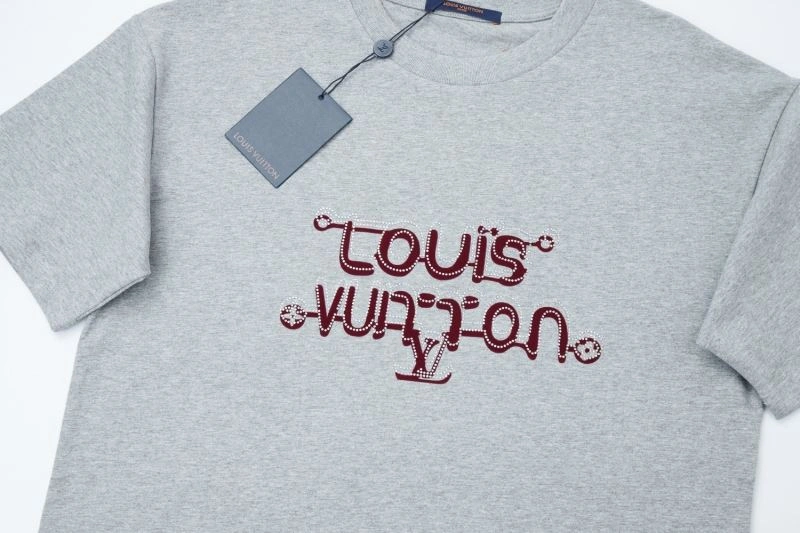 Bargain Louis Vuitton T-Shirts