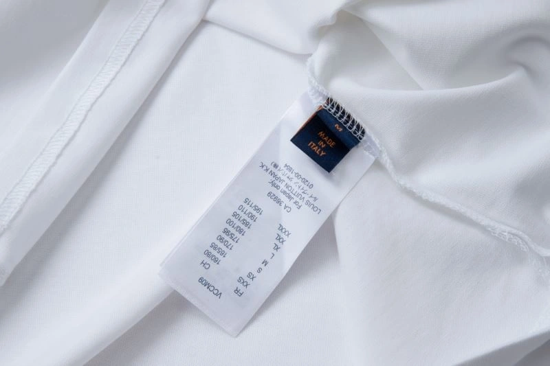 Bargain Louis Vuitton T-Shirts