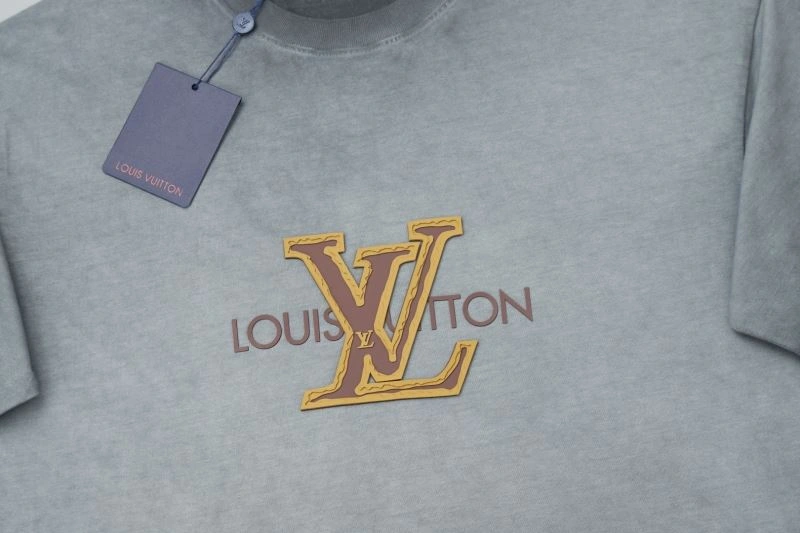 High accuracy Louis Vuitton T-Shirts