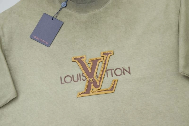 Bargain Louis Vuitton T-Shirts