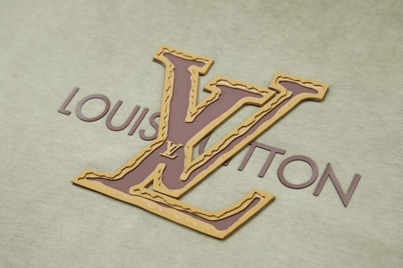 Bargain Louis Vuitton T-Shirts