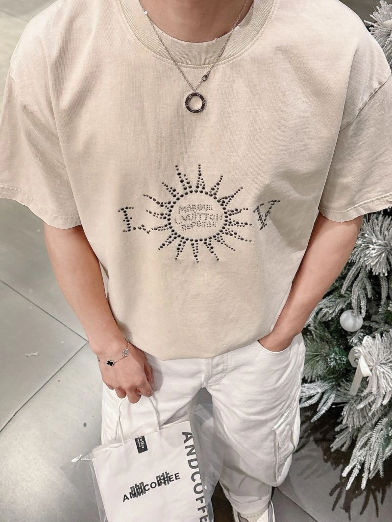 Top match Louis Vuitton T-Shirts