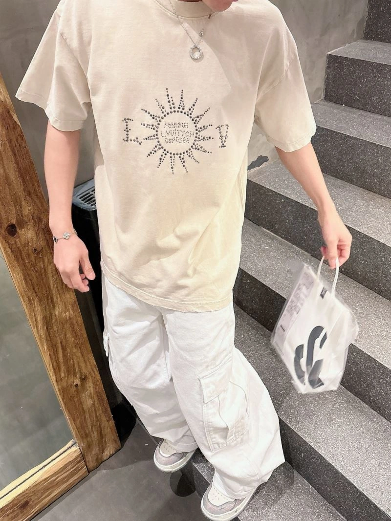 Top match Louis Vuitton T-Shirts
