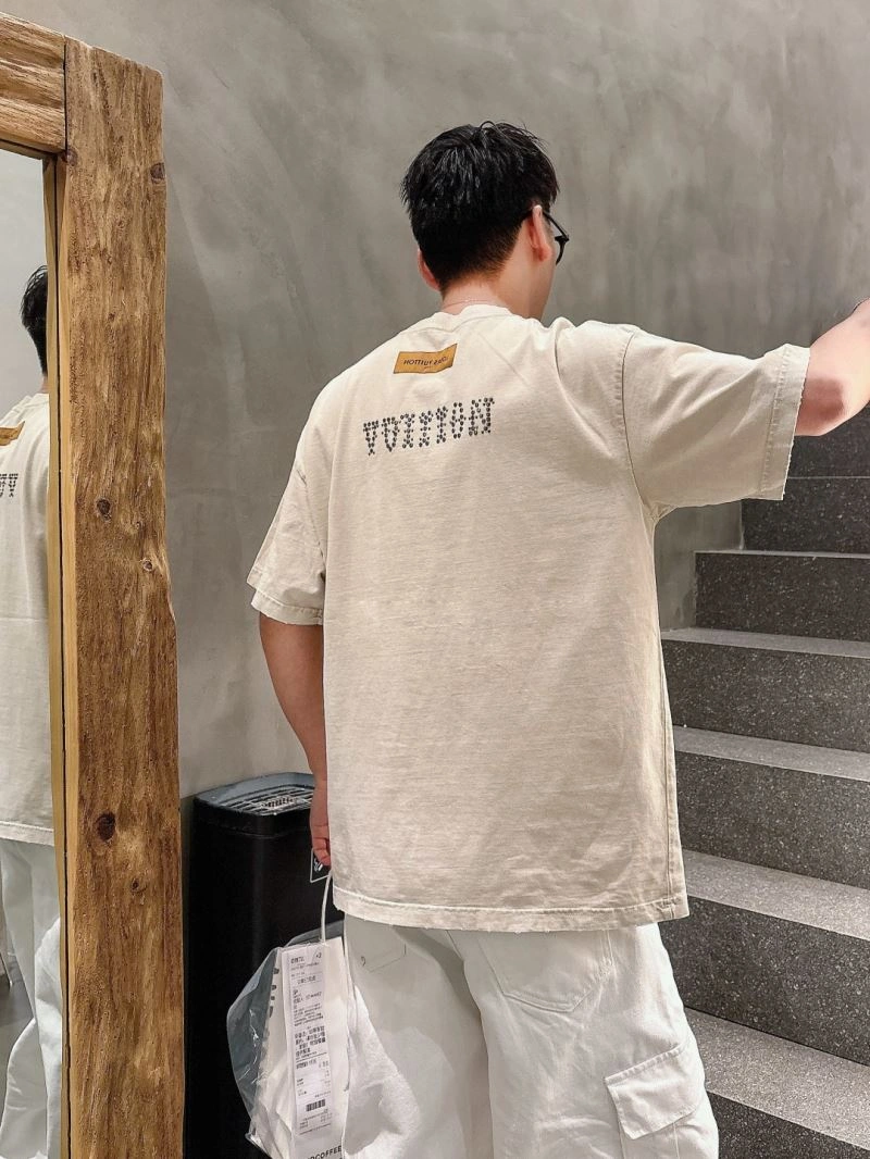 Top match Louis Vuitton T-Shirts