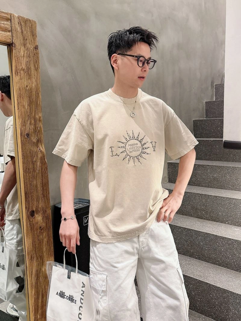 Top match Louis Vuitton T-Shirts