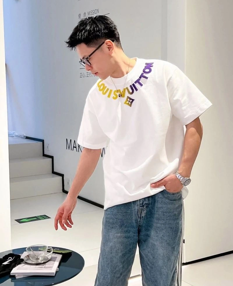 Precise copy Louis Vuitton T-Shirts