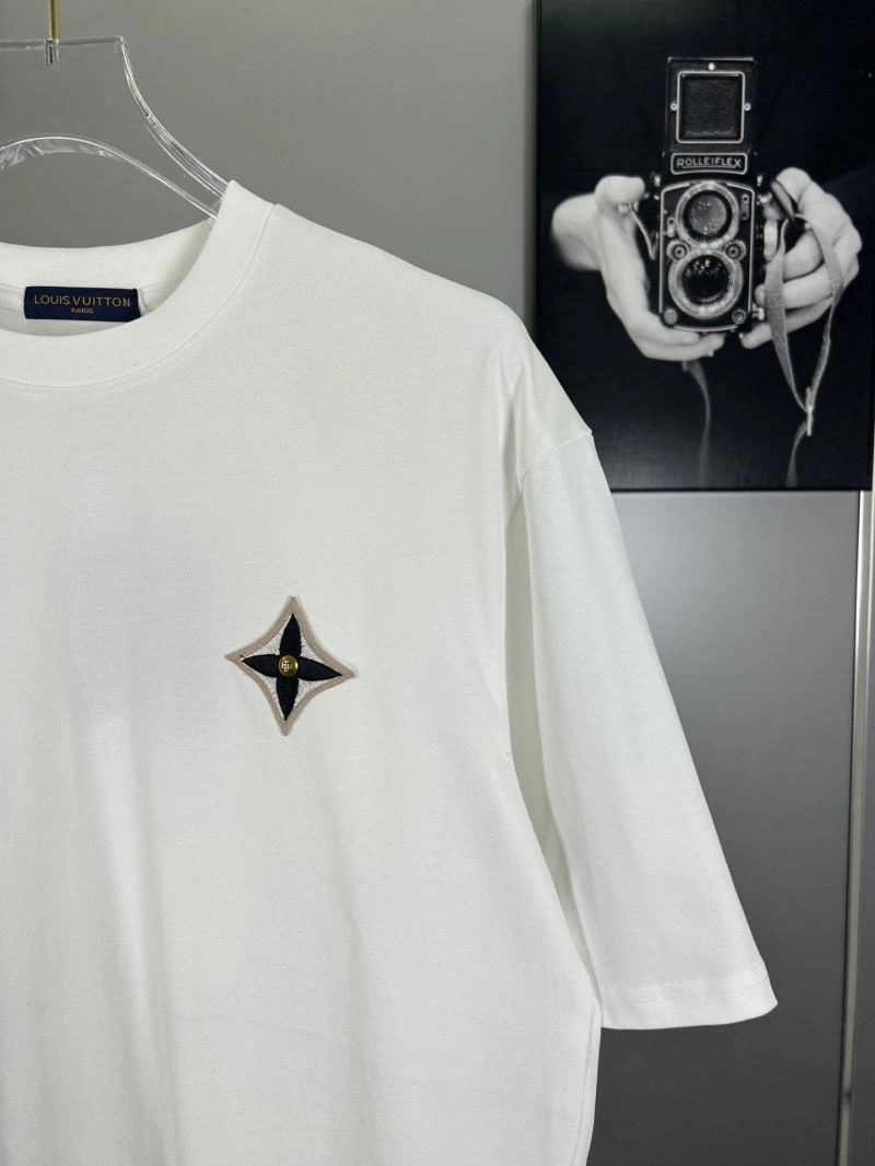 Indistinguishable Louis Vuitton T-Shirts