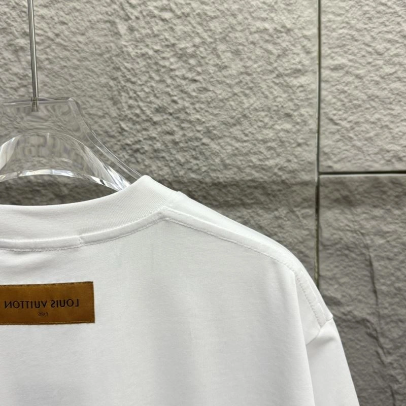Exact replica Louis Vuitton T-Shirts