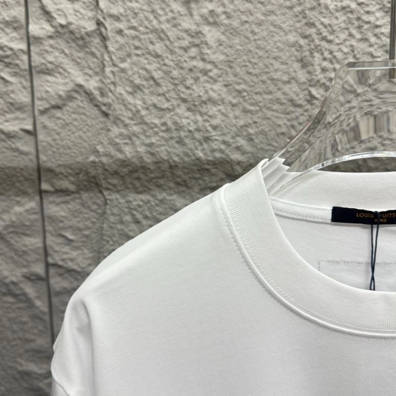 Exact replica Louis Vuitton T-Shirts