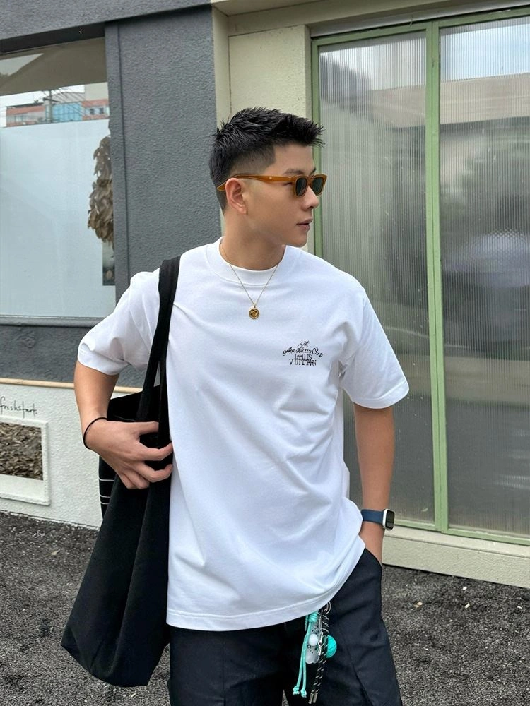 Exact replica Louis Vuitton T-Shirts