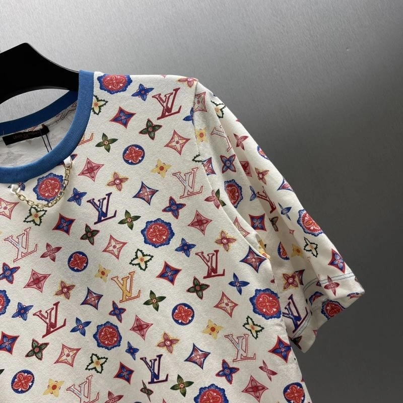 Top match Louis Vuitton T-Shirts