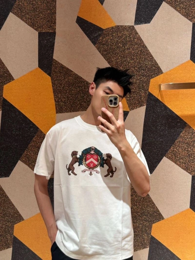 1:1 copy Louis Vuitton T-Shirts