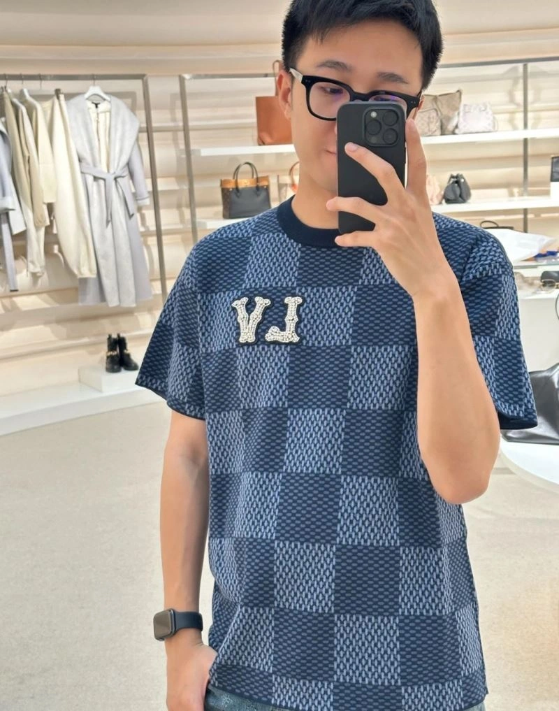 Perfect replica Louis Vuitton T-Shirts