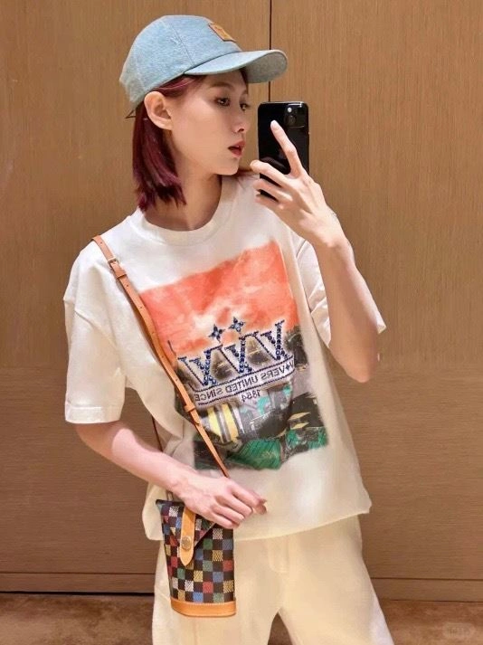 Bargain Louis Vuitton T-Shirts