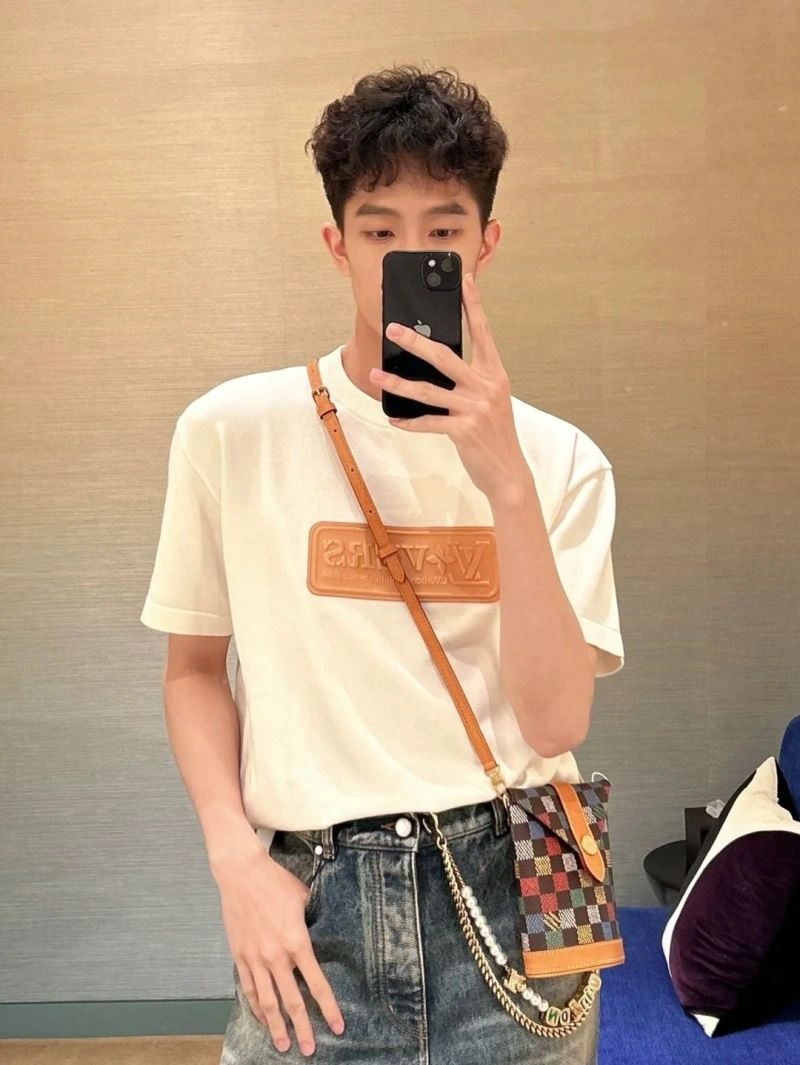 Reasonably priced Louis Vuitton T-Shirts
