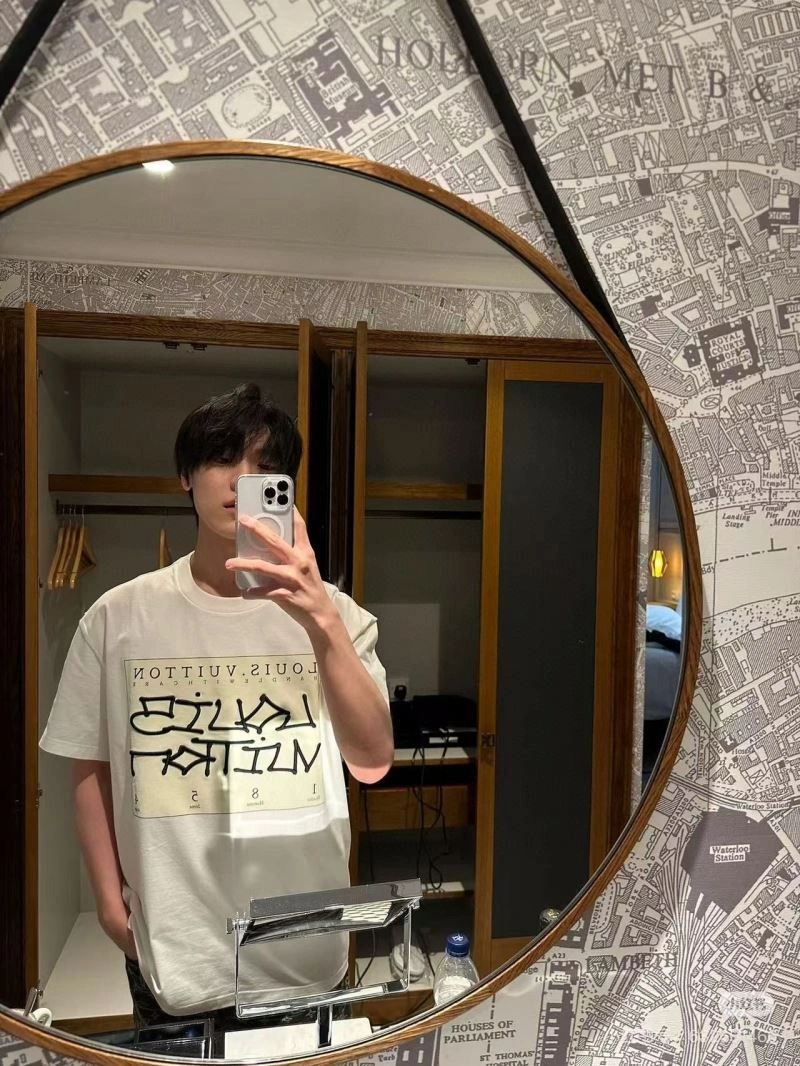 Reasonably priced Louis Vuitton T-Shirts