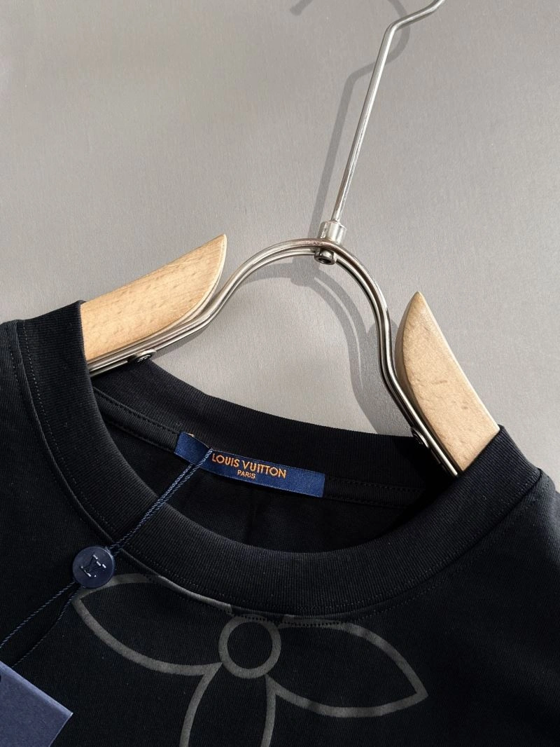 Precise copy Louis Vuitton T-Shirts