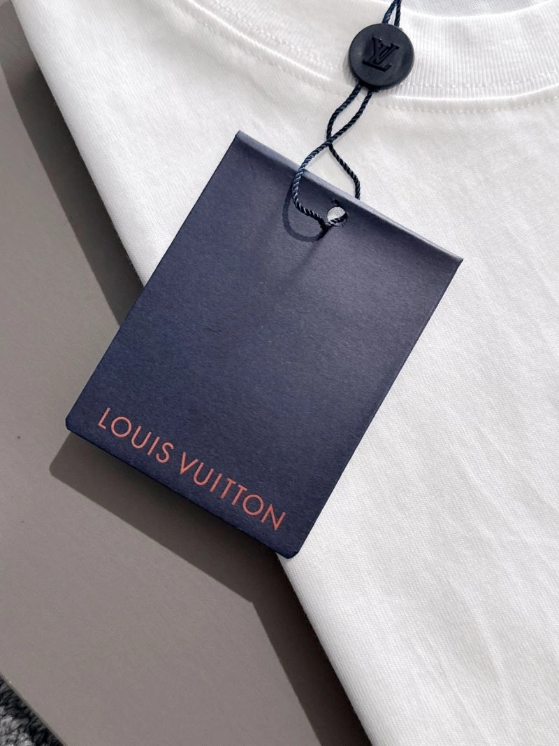 Exact replica Louis Vuitton T-Shirts