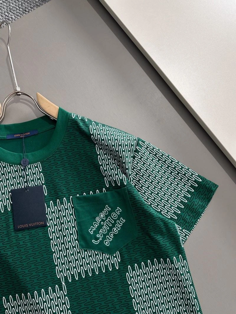 Bargain Louis Vuitton T-Shirts