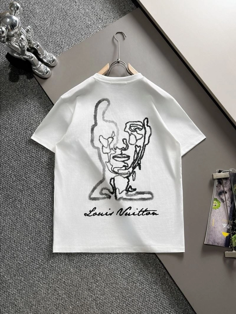 Top match Louis Vuitton T-Shirts