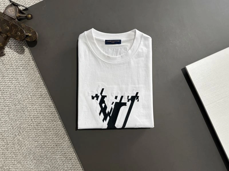 High accuracy Louis Vuitton T-Shirts