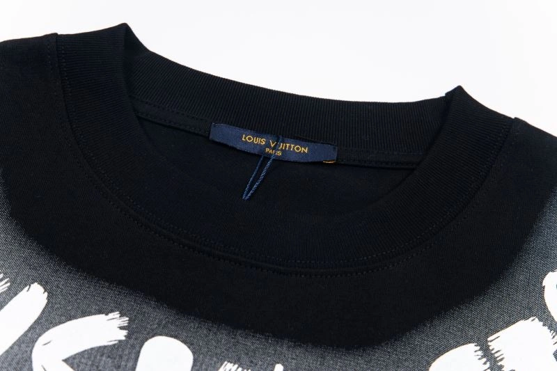 Low-cost Louis Vuitton T-Shirts
