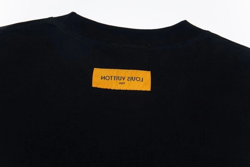 Low-cost Louis Vuitton T-Shirts