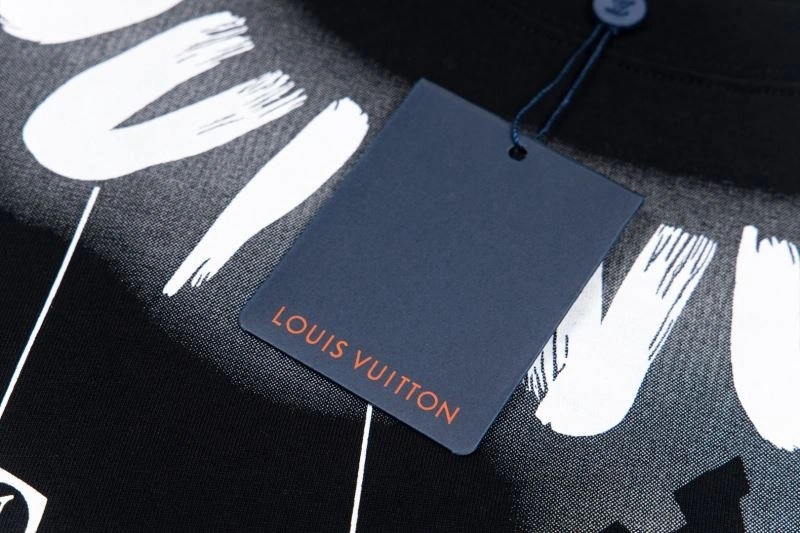Low-cost Louis Vuitton T-Shirts