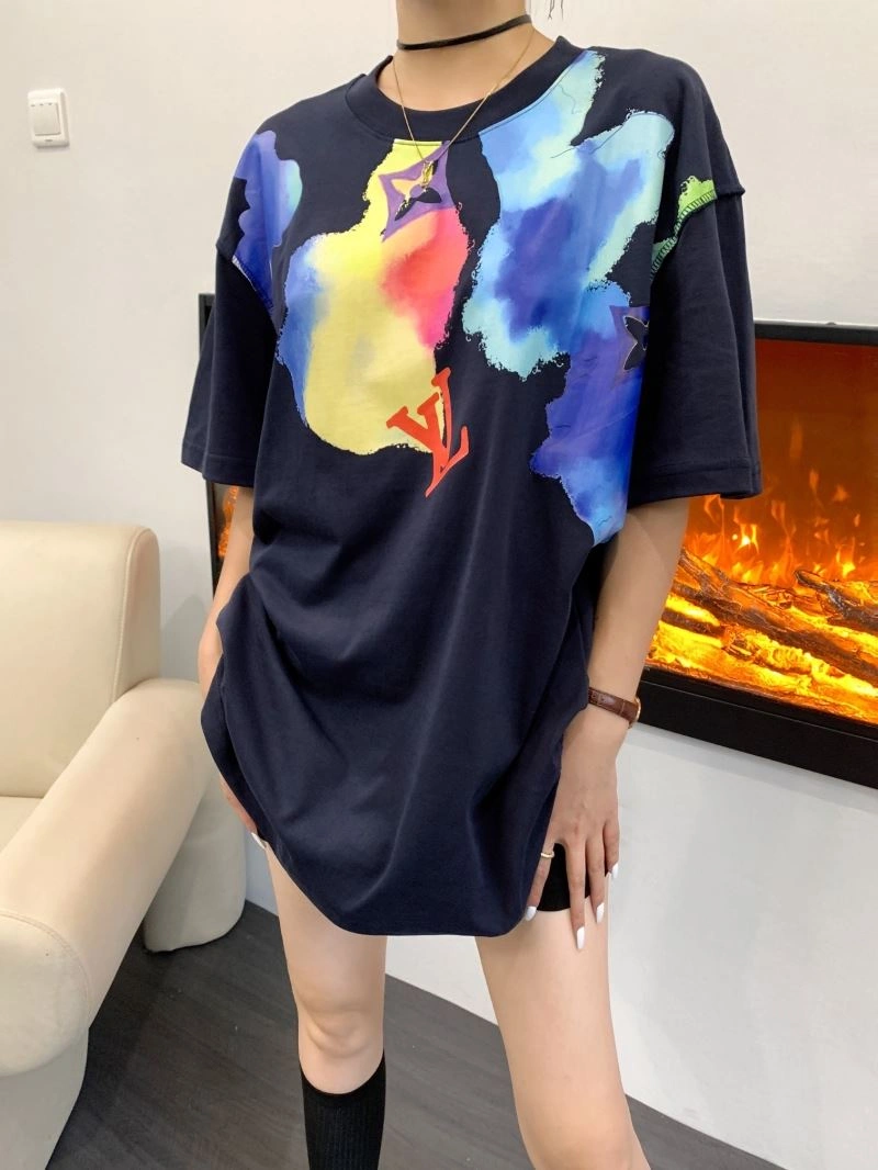 Accurate model Louis Vuitton T-Shirts