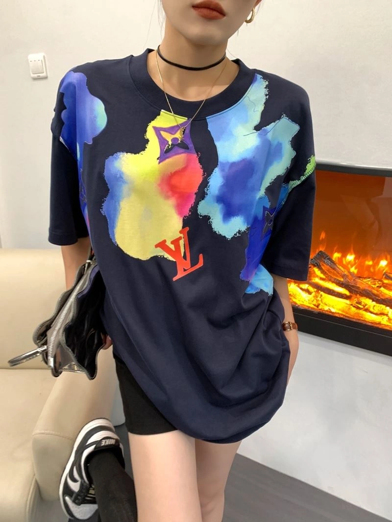 Accurate model Louis Vuitton T-Shirts