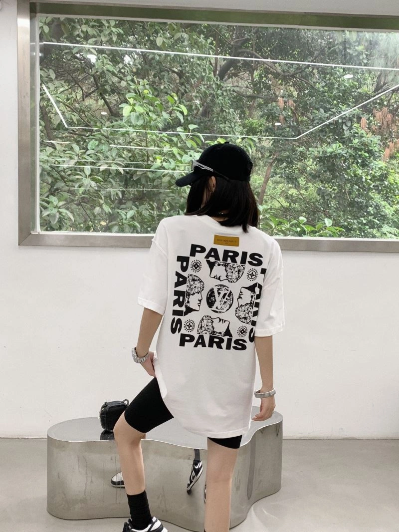 Accurate model Louis Vuitton T-Shirts