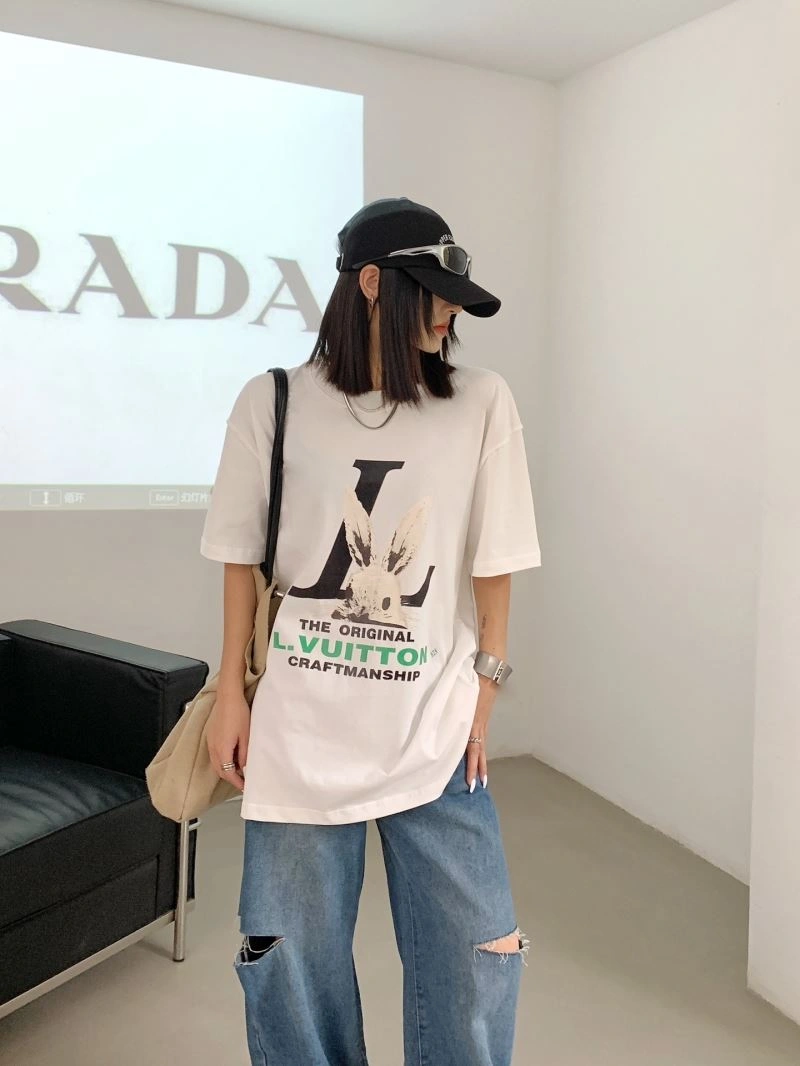 Top match Louis Vuitton T-Shirts