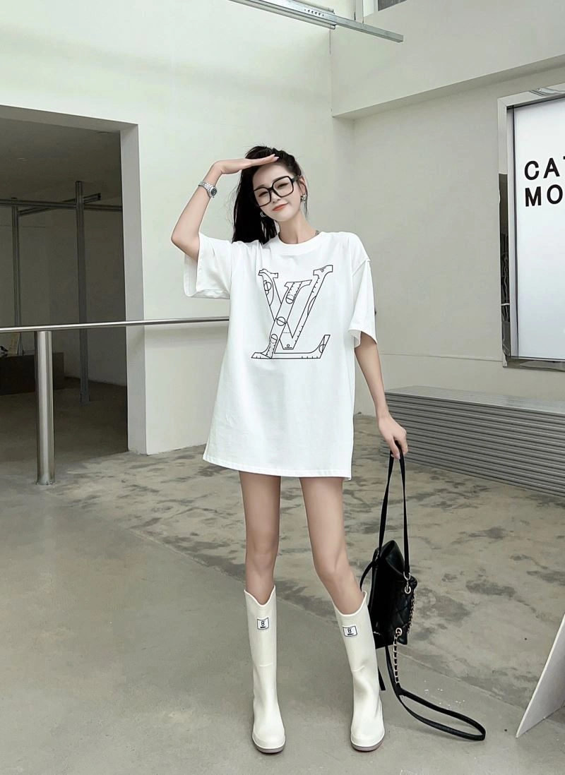 Indistinguishable Louis Vuitton T-Shirts