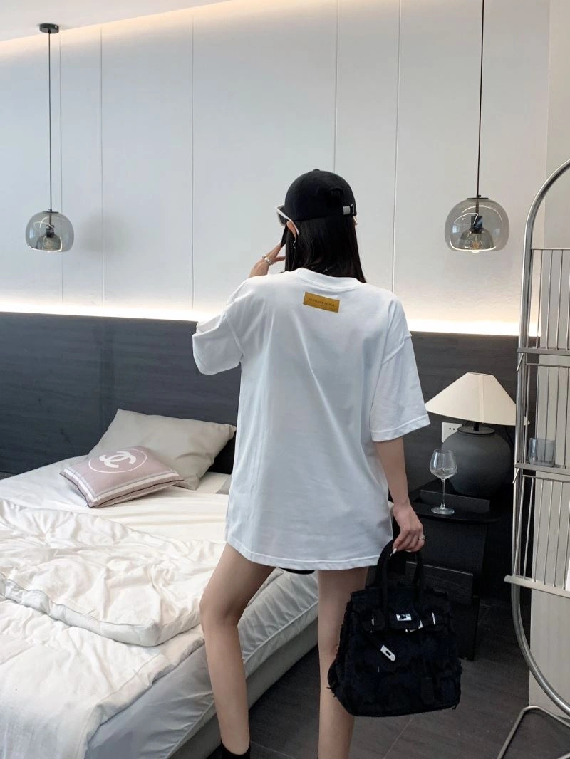 Precise copy Louis Vuitton T-Shirts