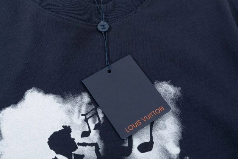 Bargain Louis Vuitton T-Shirts